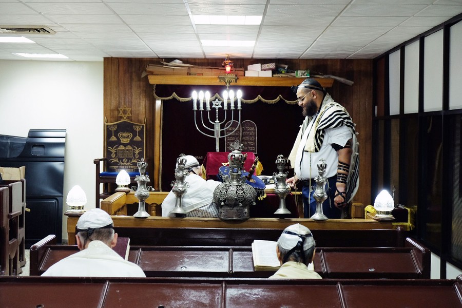 Photographs of the Last Jews of Cuba - The Atlantic