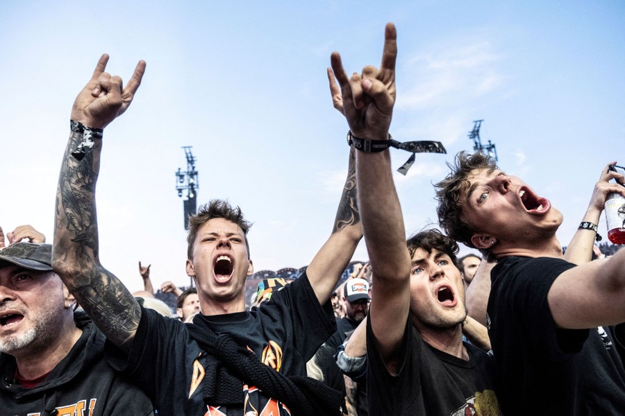 Photos of the Week: Tomato Fight, Kazoo Ensemble, Office Moose - The ...