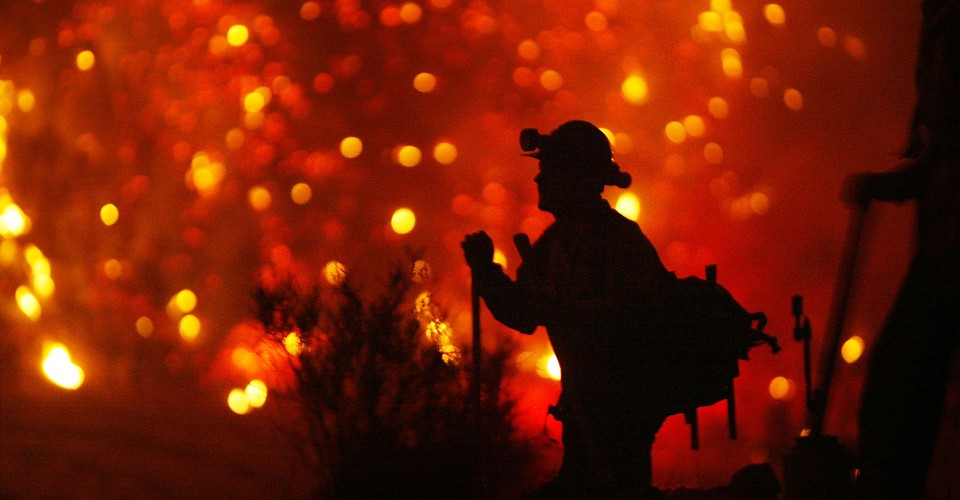 The Terrible Beauty of Californian Wildfires, as Seen by David McNew ...