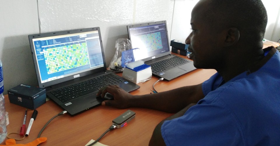 Tracking Ebola's Spread in Real Time With a Pocket-Sized DNA Sequencer ...