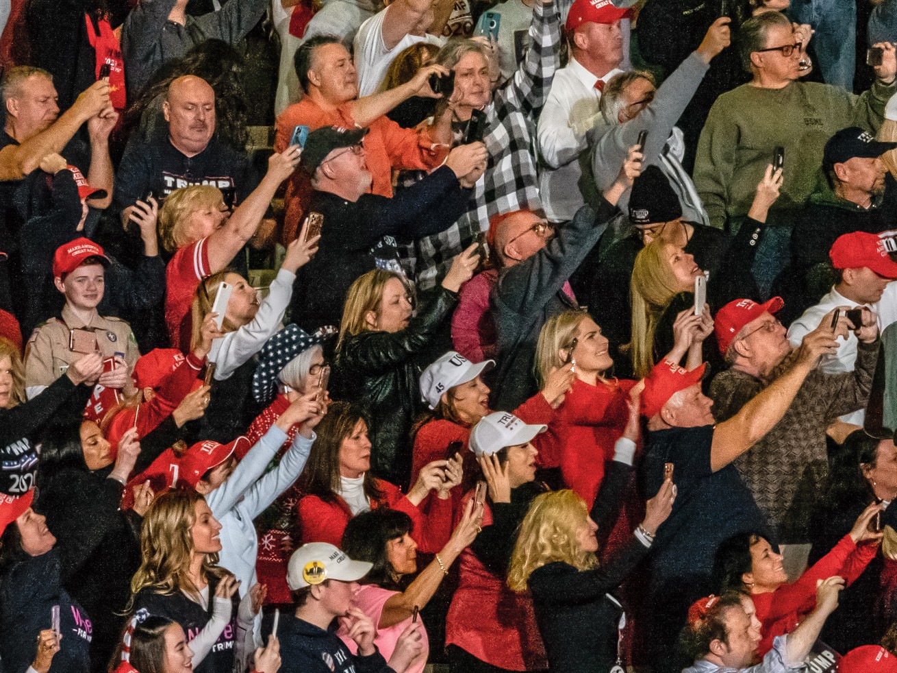 How One Photographer Captured the Intensity of a Trump Rally - The Atlantic