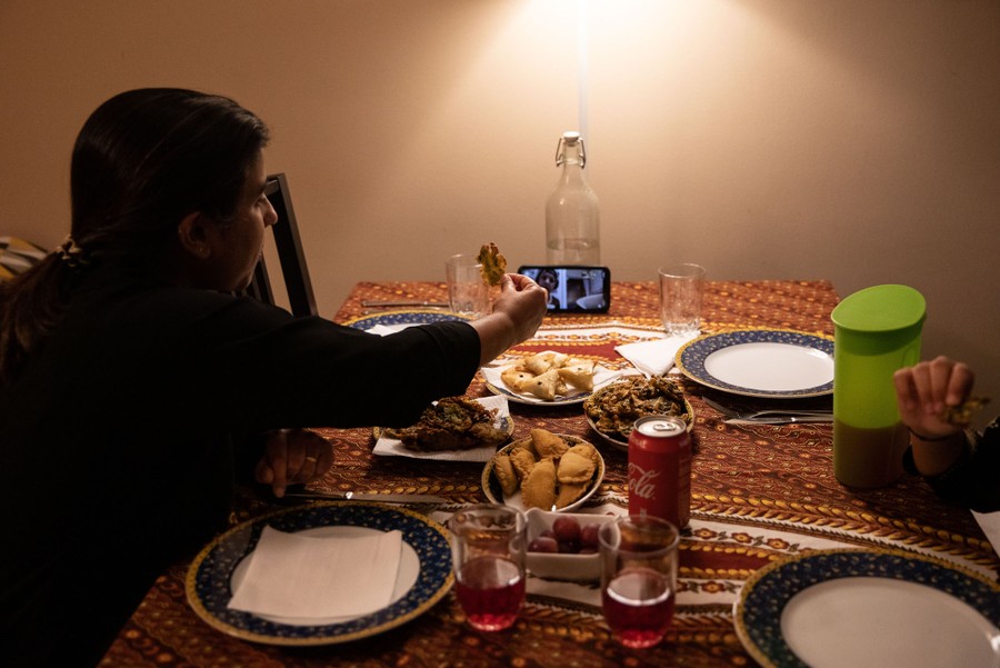 Ramadan 2020: Photos of a Holy Month During a Pandemic - The Atlantic