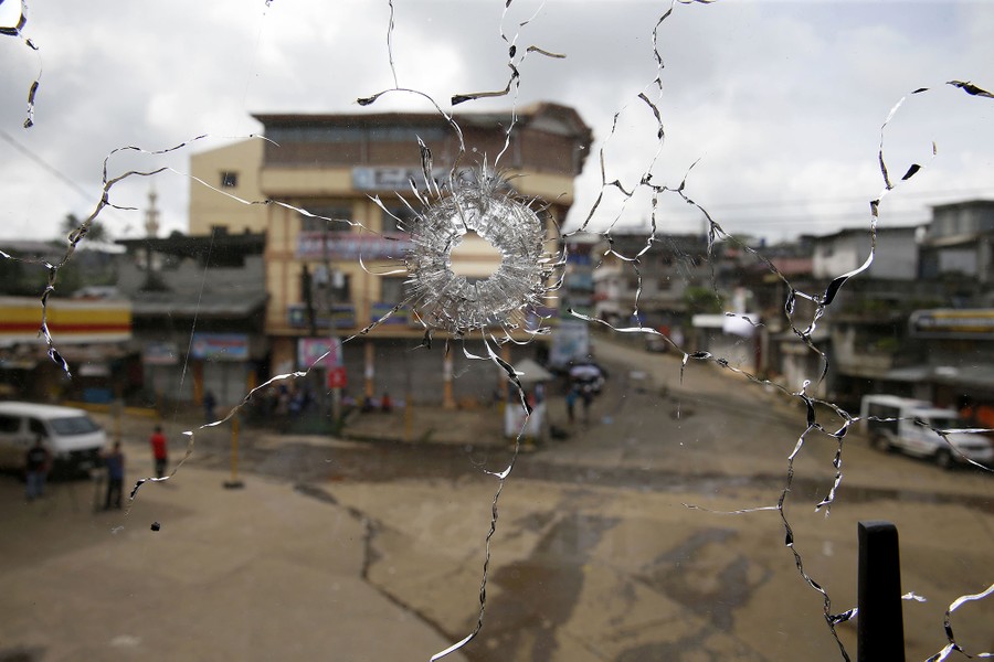 Philippine Troops Fight to Retake City Overrun by ISIS Militants - The ...