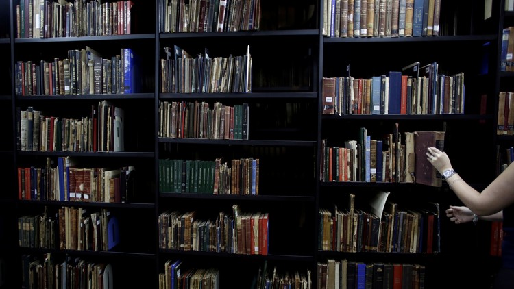 College Students Aren't Checking Out Books - The Atlantic