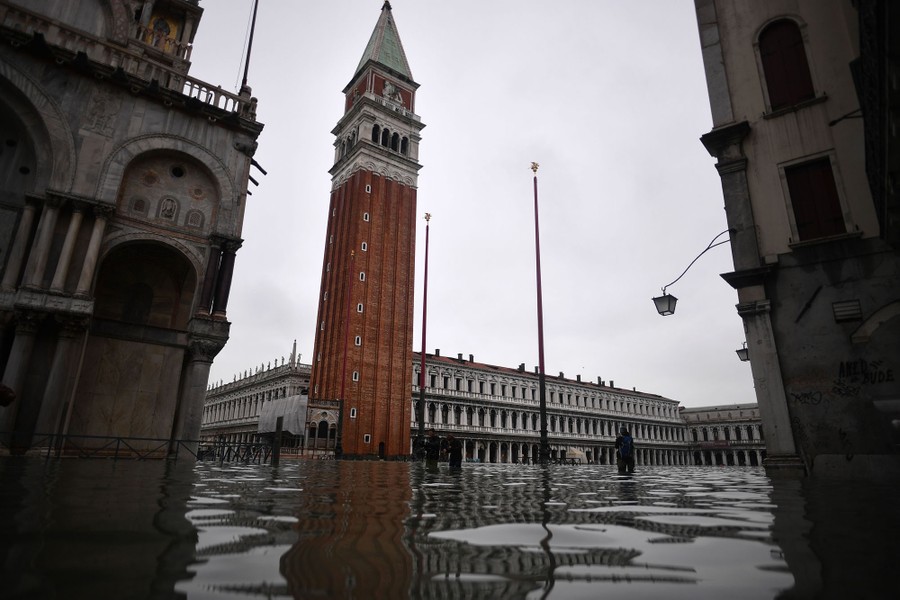Photos of Venice Underwater: The Highest Tide in 50 Years - The Atlantic