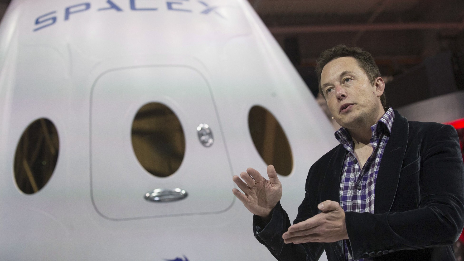 Elon Musk’s Moon Mission Would Vault SpaceX Past NASA - The Atlantic