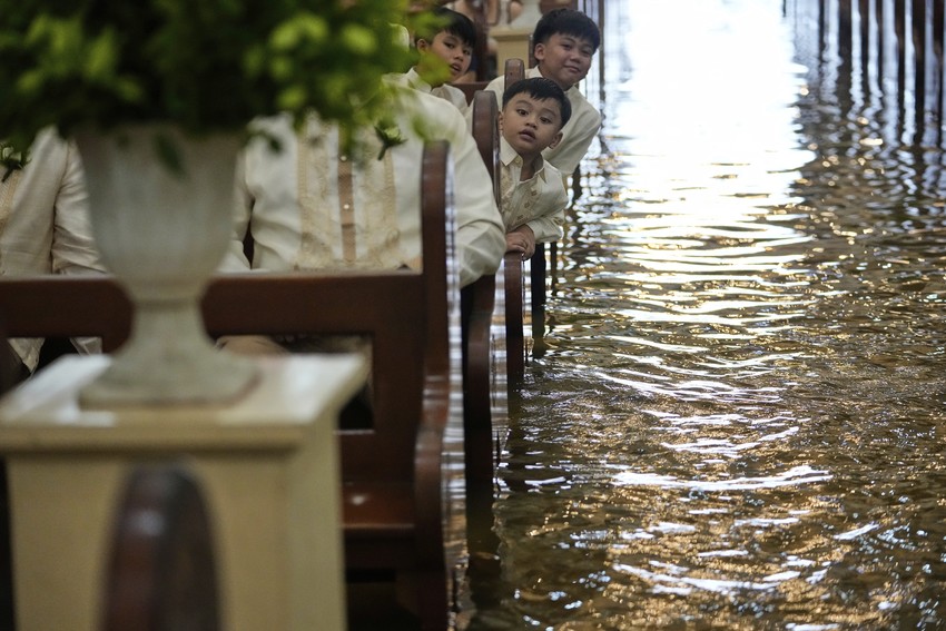 Photos: A Flooded Wedding - The Atlantic