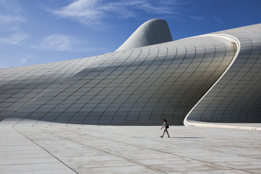 Photos of the Week: Moon Boats, River Waves, Heavy Leek - The Atlantic