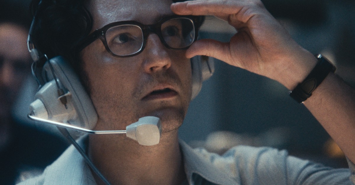 ‘September 5’ Captures a Crisis Becoming Must-Watch TV - The Atlantic