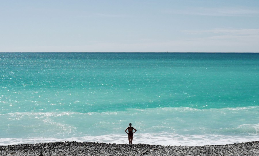 Photos of the Week: Inflatable Astronaut, Presidential Field, Falcon ...