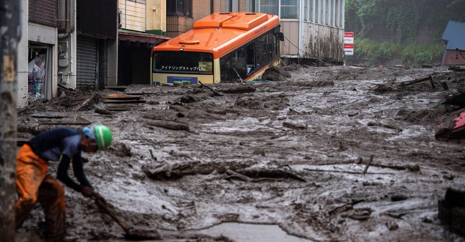 Photos: Rescue Operations Continue in Japanese Town Struck by Mudslide ...