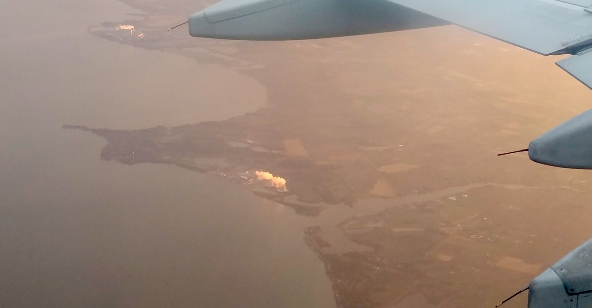 America by Air: Glowing Plumes of Steam - The Atlantic