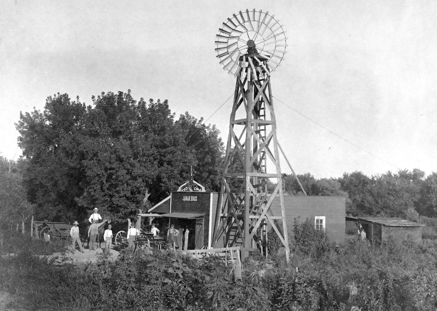 Photos From 1898: The Homemade Windmills of Nebraska - The Atlantic