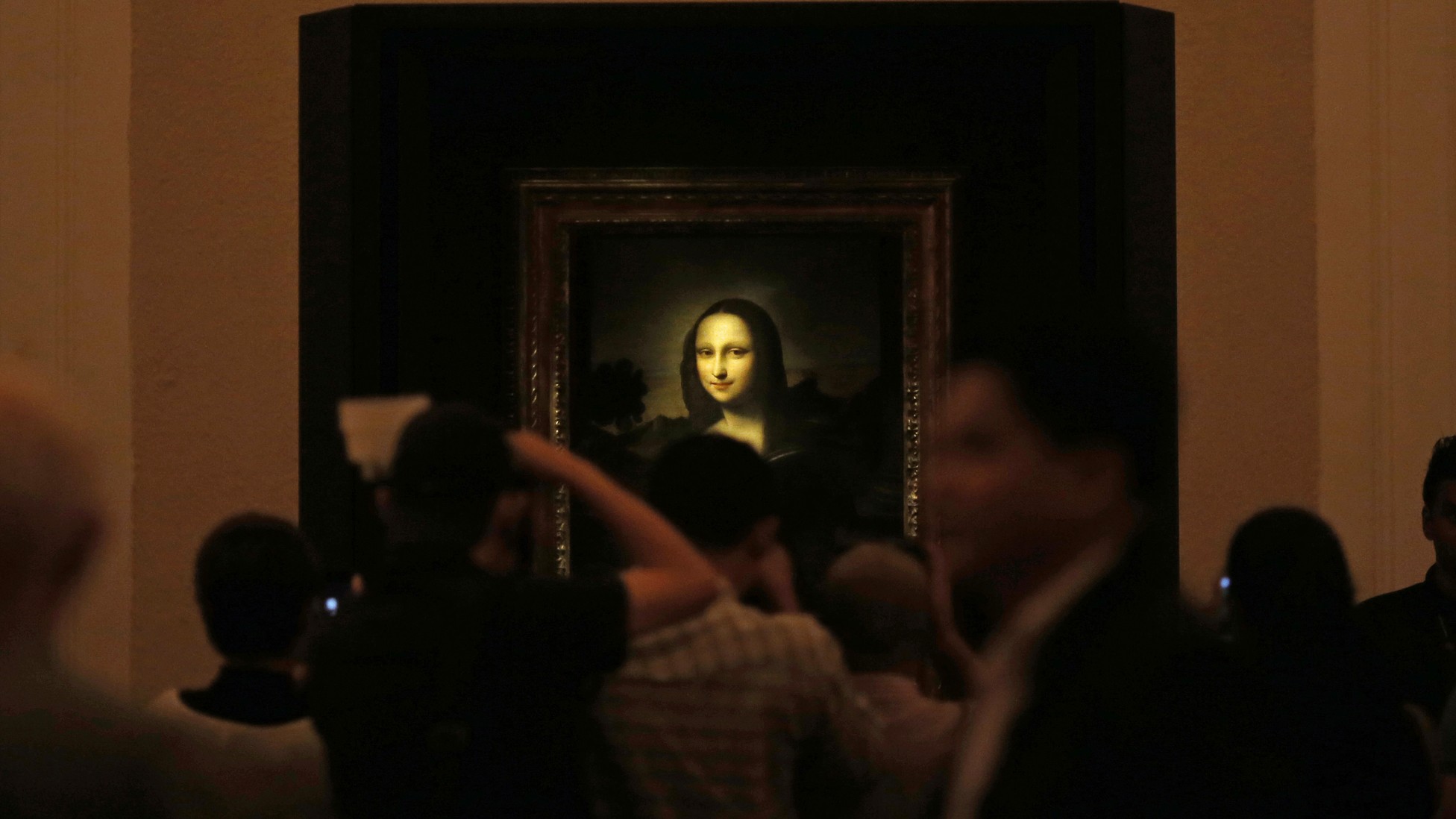 A French Scientist Claims Another Woman Is Featured Underneath 'Mona ...