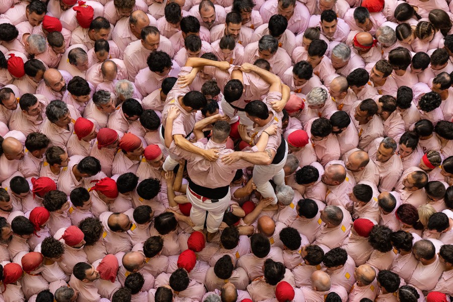 Photos: Building Human Towers in Spain - The Atlantic