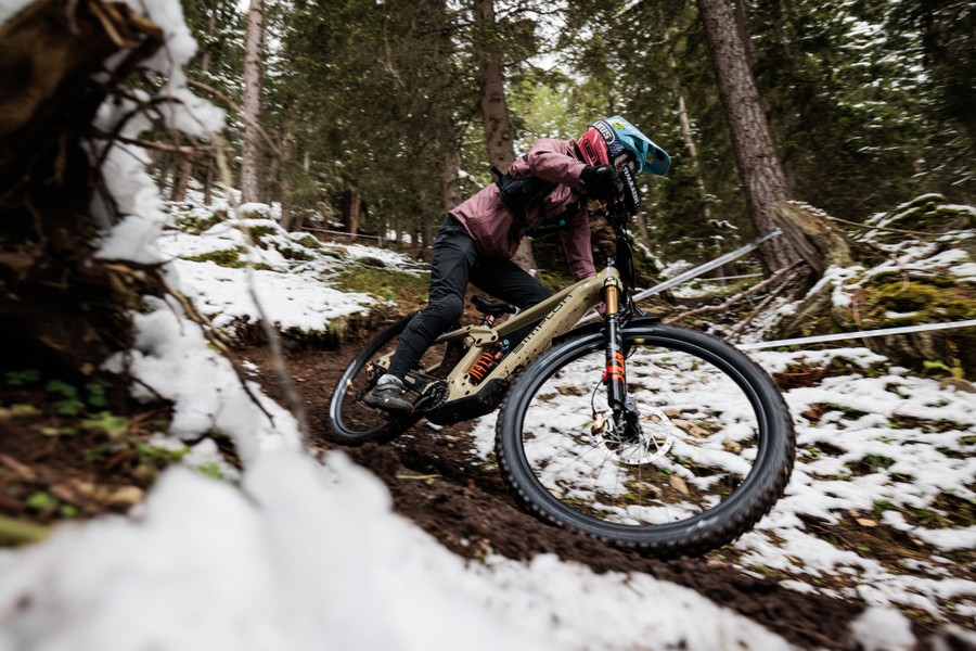 Photos of the Week: Moon Boats, River Waves, Heavy Leek - The Atlantic