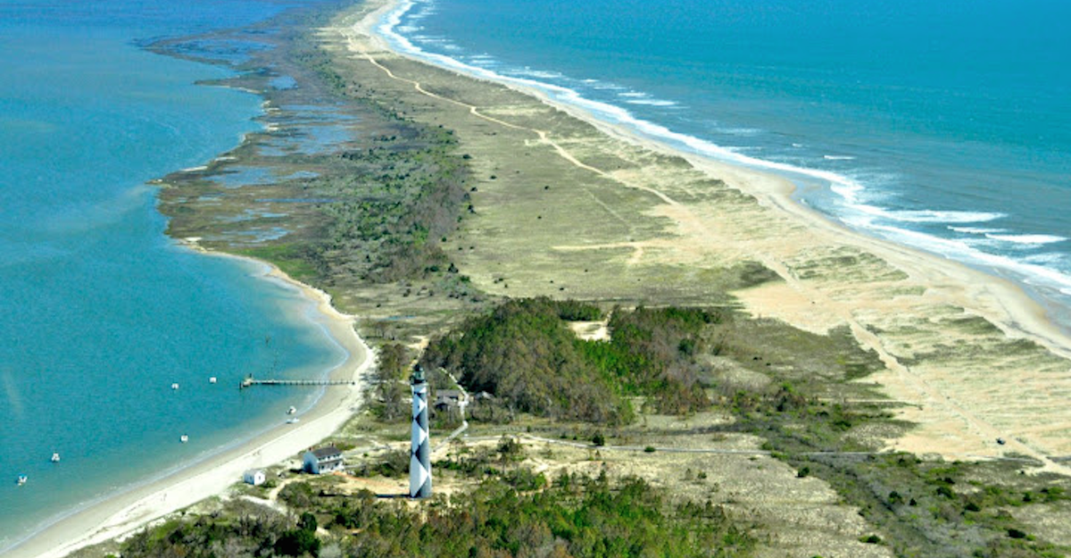 America by Air: Lighthouses of the Outer Banks - The Atlantic