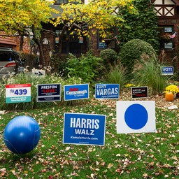 The ‘Blue Dot’ That Could Clinch a Harris Victory - The Atlantic