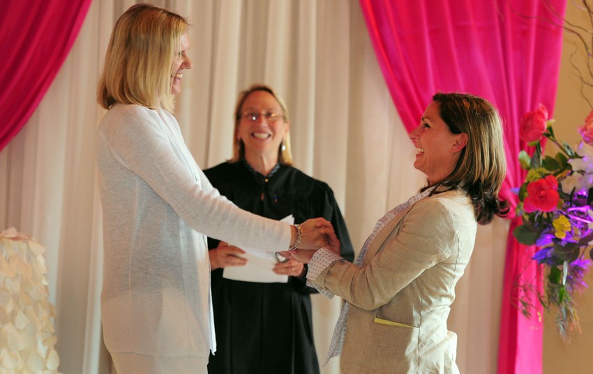 Here Are Photos From Oregon's First Same-Sex Marriages - The Atlantic