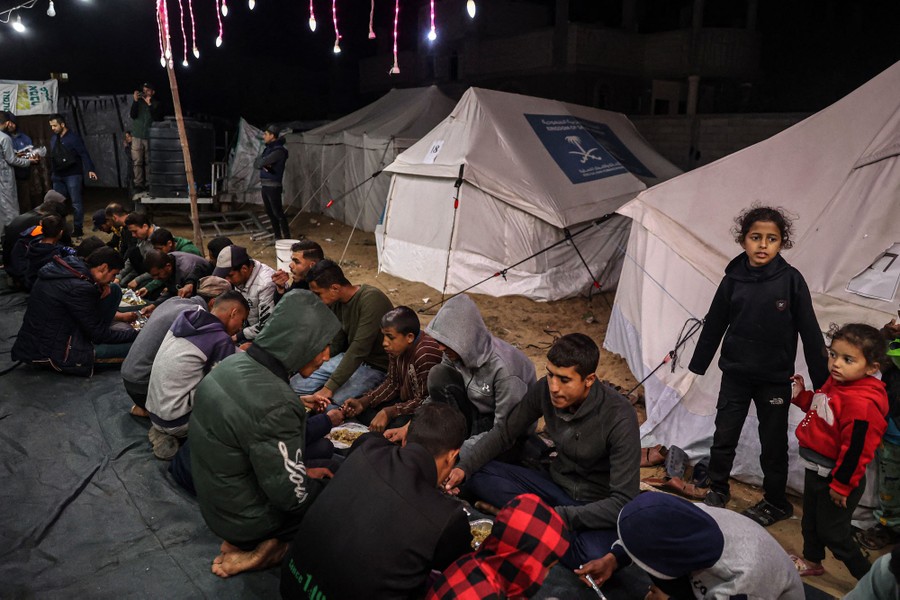 Photos: Gaza on the Brink of Famine - The Atlantic