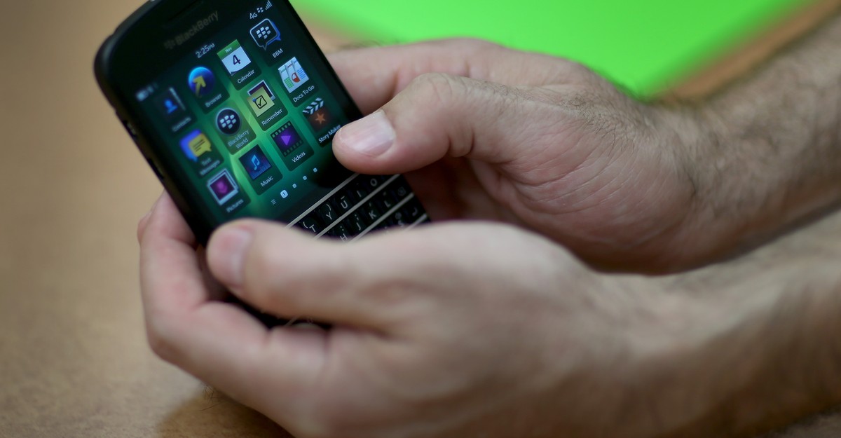 Feds Order Cell Companies to Pinpoint 911 Callers - The Atlantic