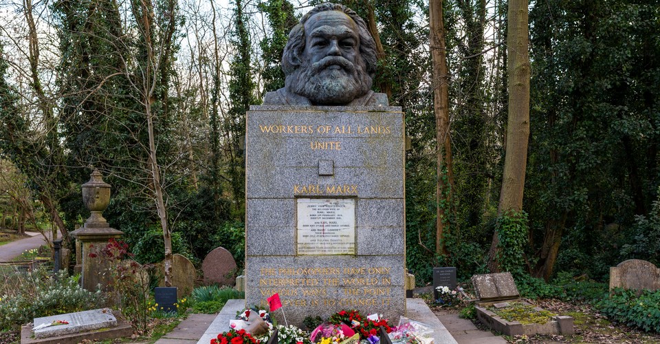 Das Tomb: Karl Marx's Grave Has an Entry Fee - The Atlantic