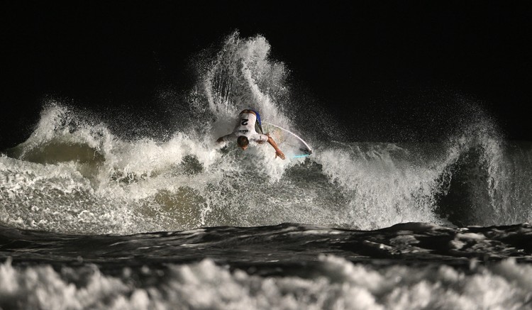 Photos of the Week: Night Surfing, Load Testing, Tomato Fight - The ...