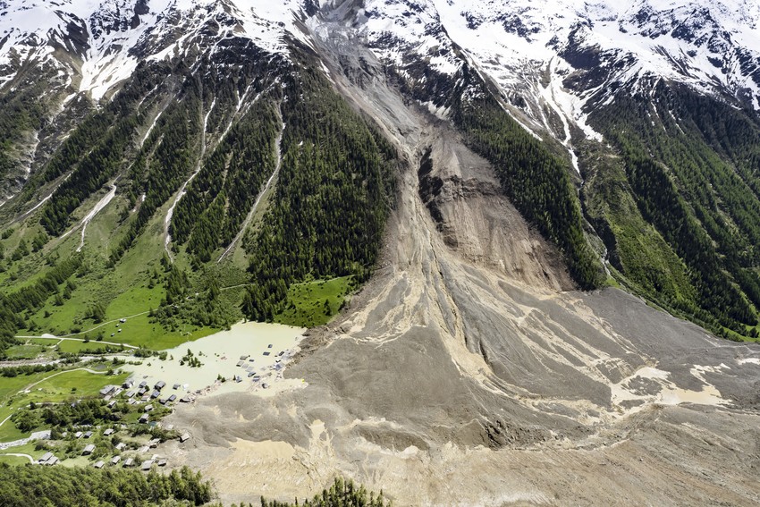A Swiss Village Destroyed by a Landslide: Scenes from Blatten - The ...