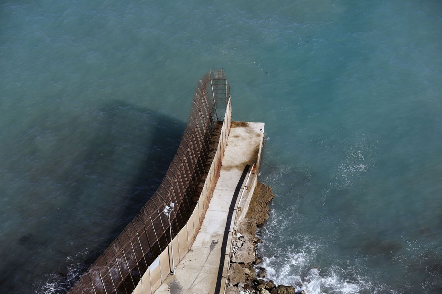 Photos: Built to Separate—Border Barriers Around the World - The Atlantic