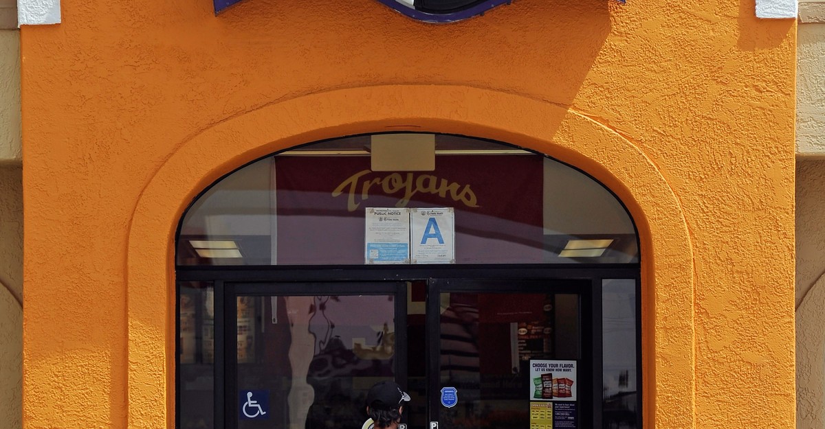 Why Googling a Democrat Could Lead You to Pizza Hut—Or Hamas - The Atlantic