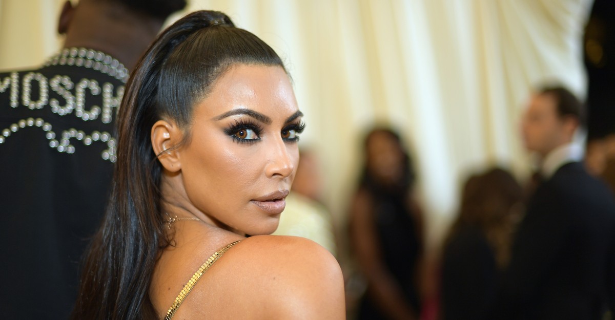 kim kardashian psoriasis makeup