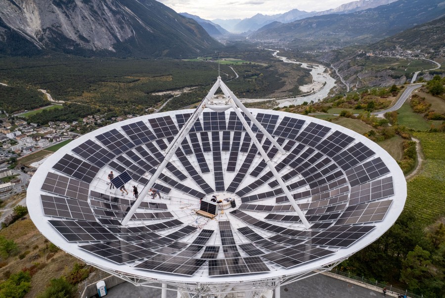largest solar panel array in the world