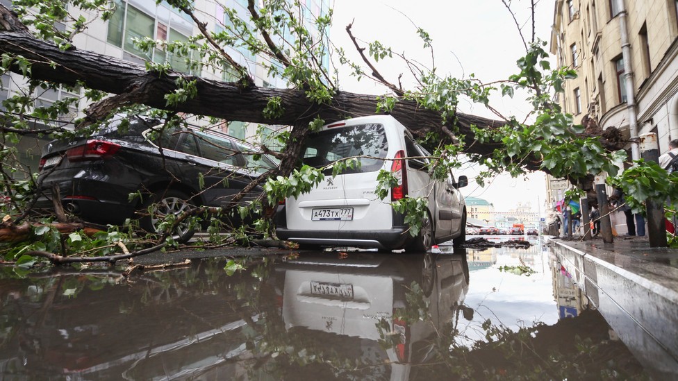 16 Killed and Hundreds Injured in Moscow Storm - The Atlantic