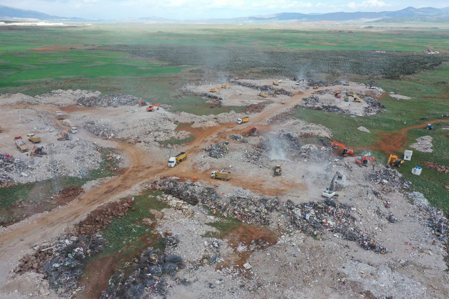 Photos: A Month Since the Devastating Earthquake in Turkey - The Atlantic