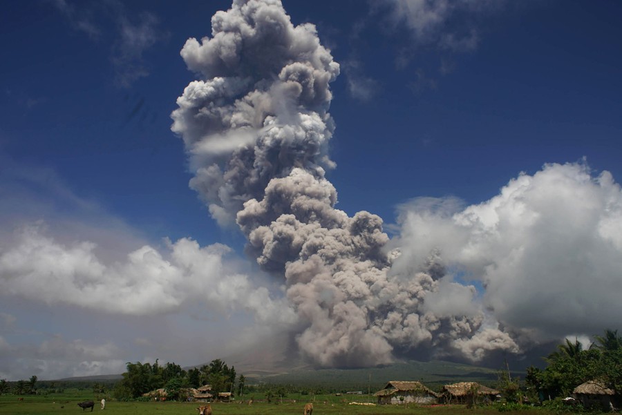 The Ominous Rumblings of Mount Mayon - The Atlantic