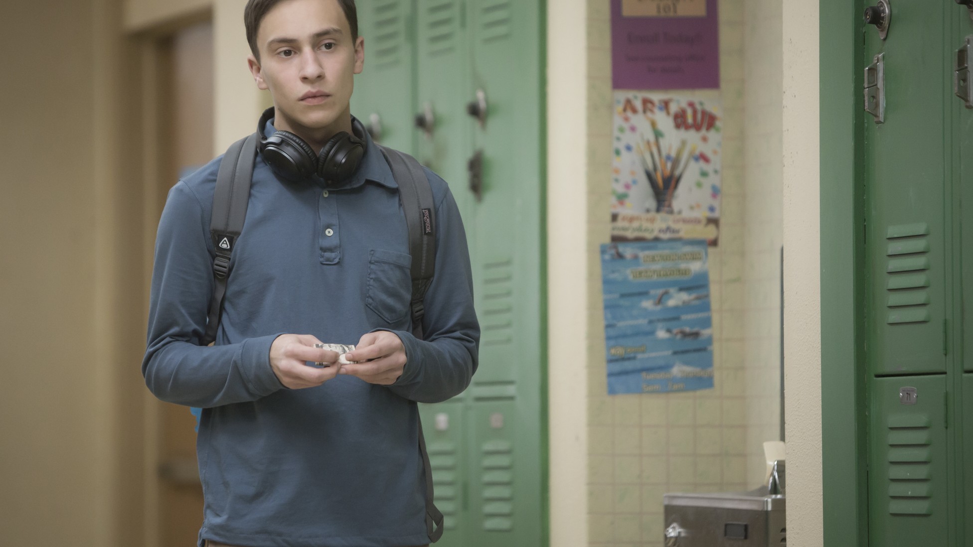 Netflix's 'Atypical' Is a Shrewd, Inconsistent Look at Life as a Teen ...