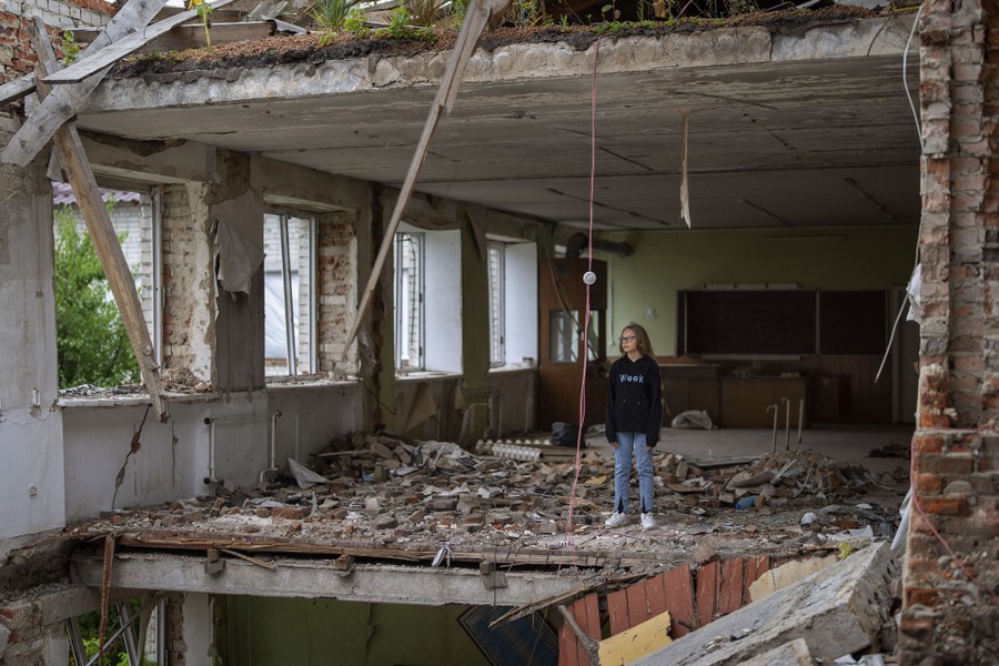 Ukrainian Students Revisit Their Destroyed School - The Atlantic