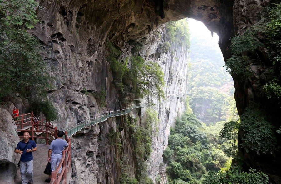 Dizzying Heights: Vertical Tourism in China - The Atlantic