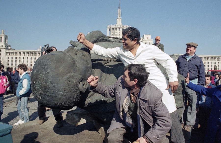 Statue or Bust: Around the World in Lenins - The Atlantic