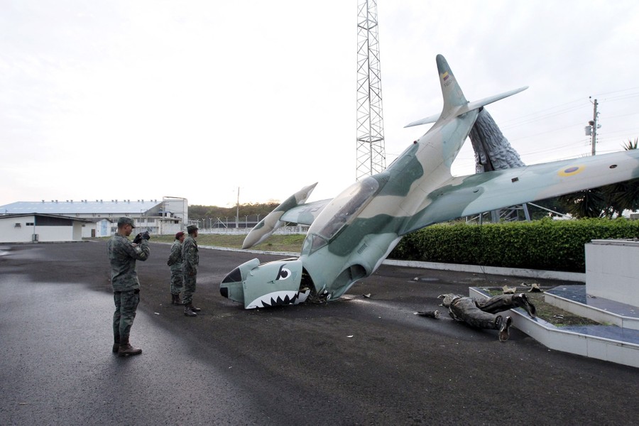 1,700 People Are Still Missing After Ecuador's Earthquake - The Atlantic