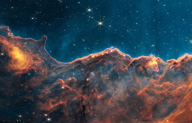 Day 20 of the 2025 Space Telescope Advent Calendar: The Cosmic Cliffs ...
