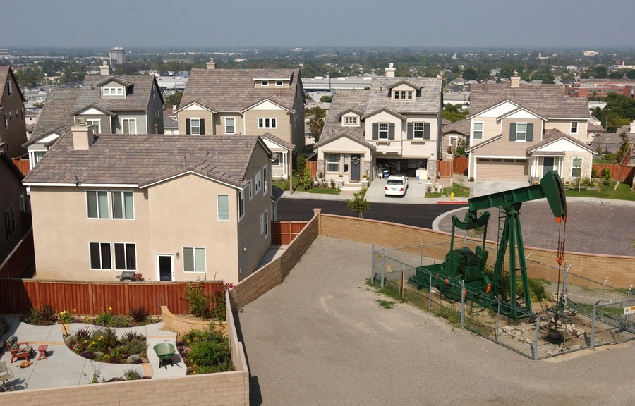 The Urban Oil Fields of Los Angeles - The Atlantic