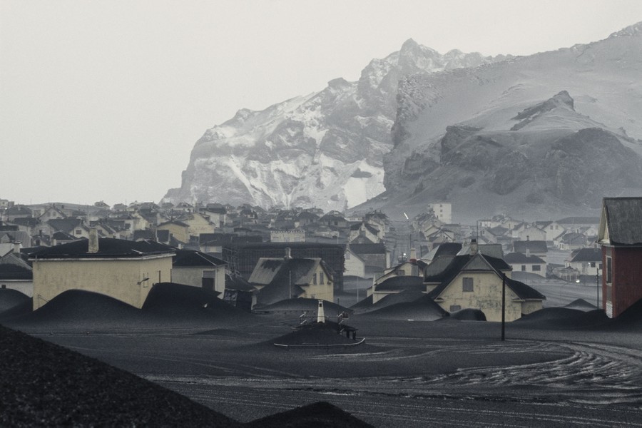 The Eldfell Eruption of 1973 - The Atlantic