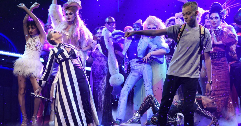 Review: Katy Perry's Album 'Witness' Conquers the '90s - The Atlantic