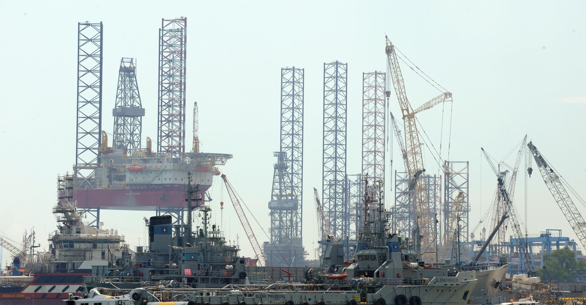 Democrats Raise Concerns Over Environmental Impacts of Offshore ...