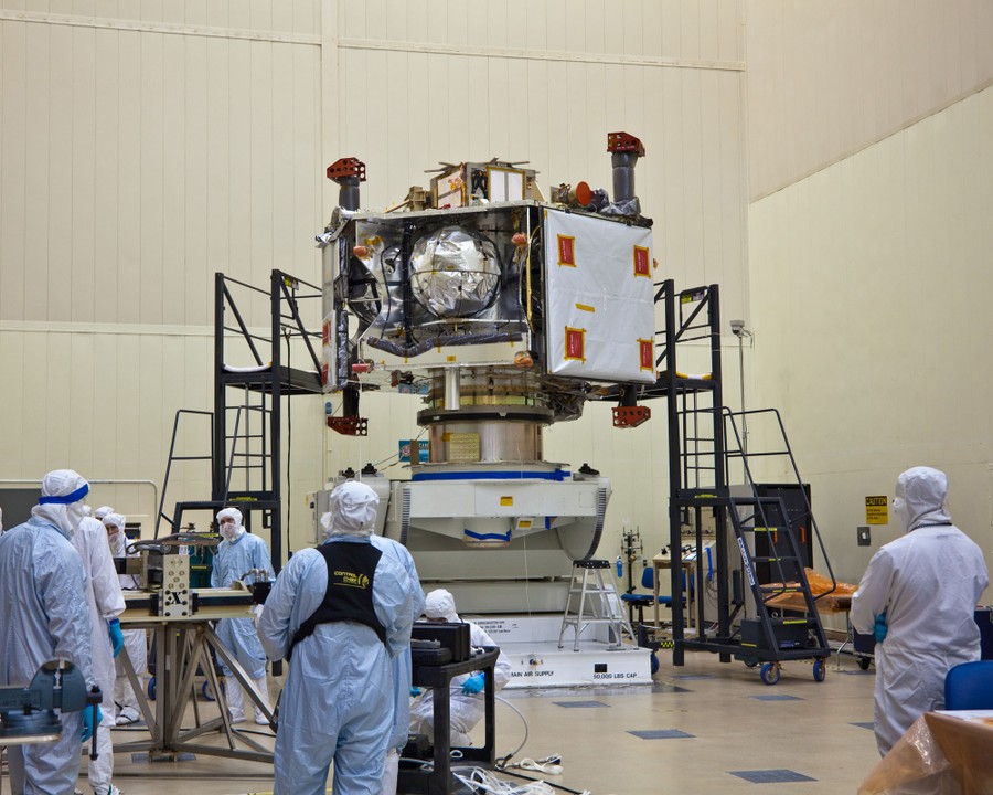 Photo gallery: A behind-the-scenes look at how NASA’s Jupiter probe was ...