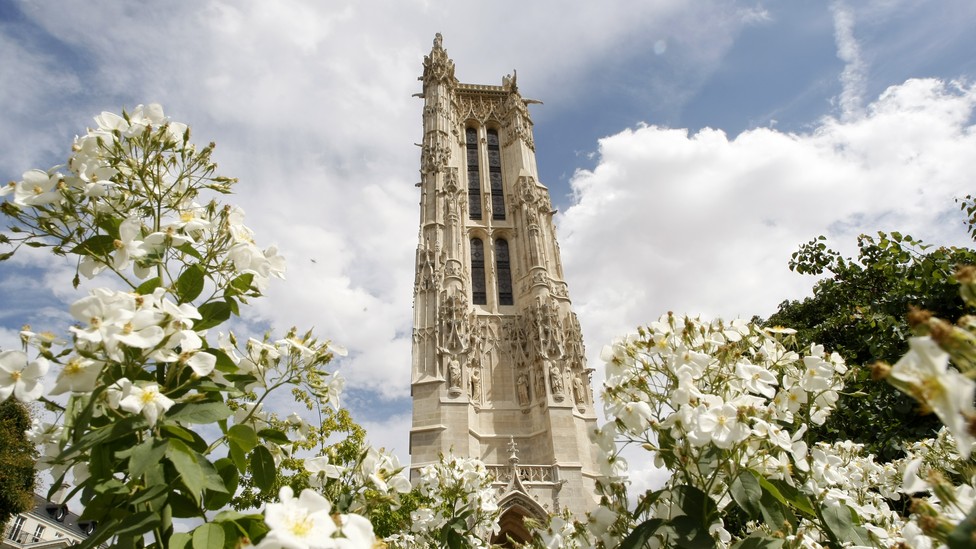 Poem of the Week: ‘Castles in Spain’ by Amy Lowell - The Atlantic