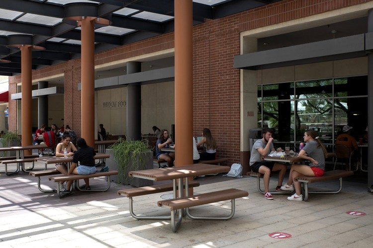 Inside the Fight to Reopen the University of Arizona - The Atlantic