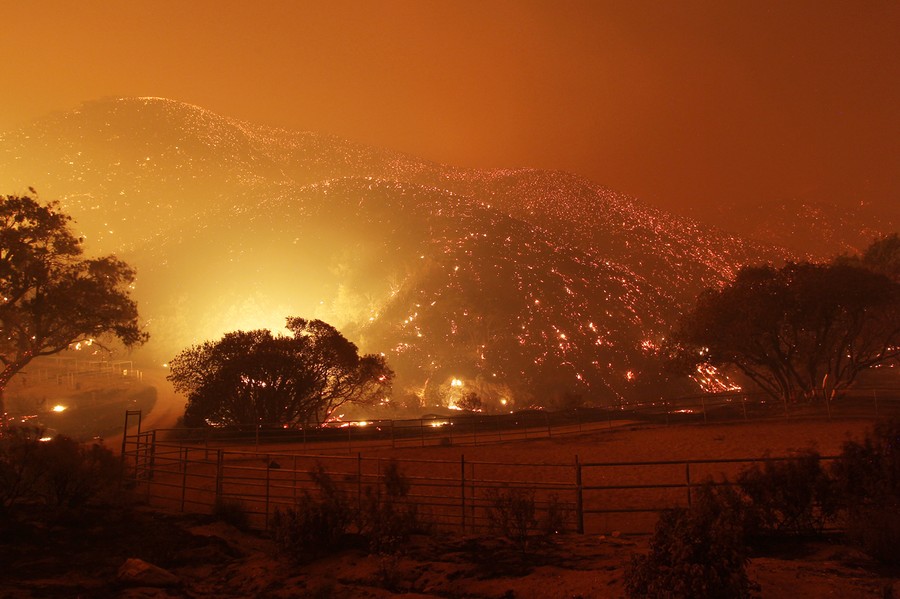The Terrible Beauty of California's Powerhouse Fire - The Atlantic