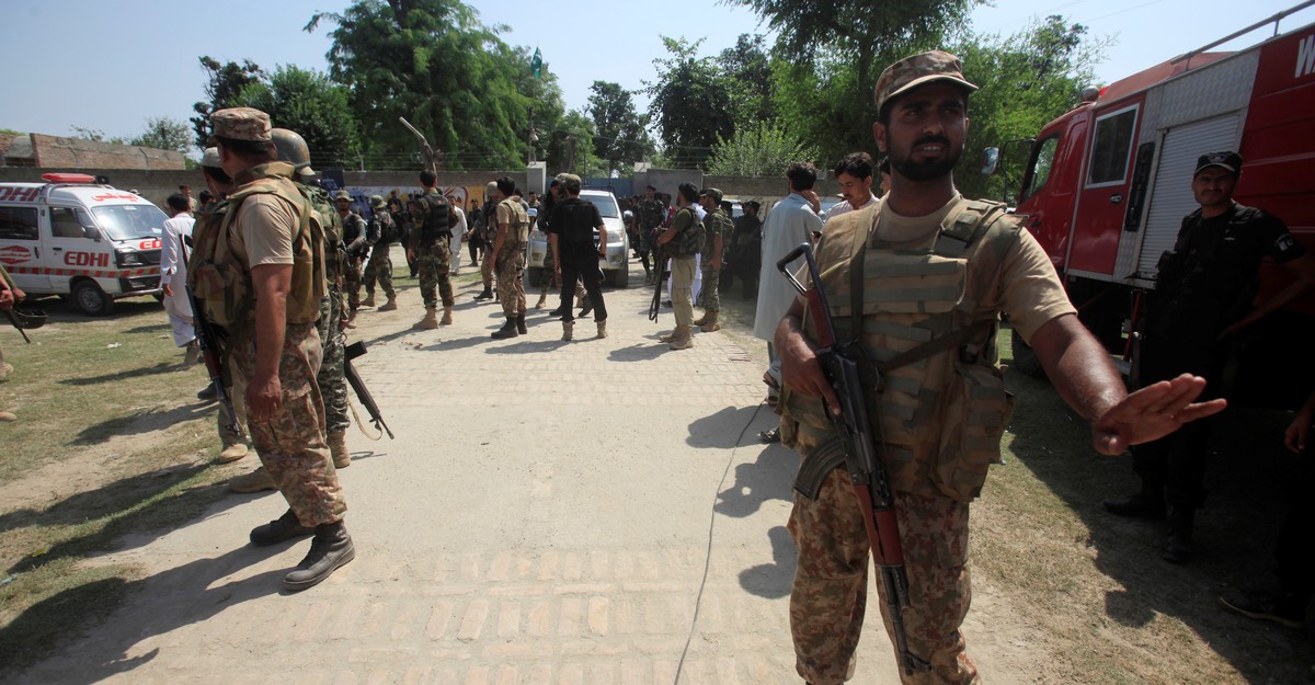 Militants Attack Two Courthouses in Pakistan, Killing 13 - The Atlantic